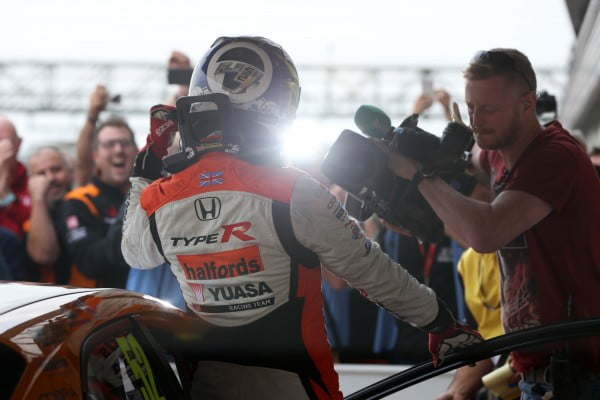 Eight Drivers Set For BTCC Title Showdown • BTCC