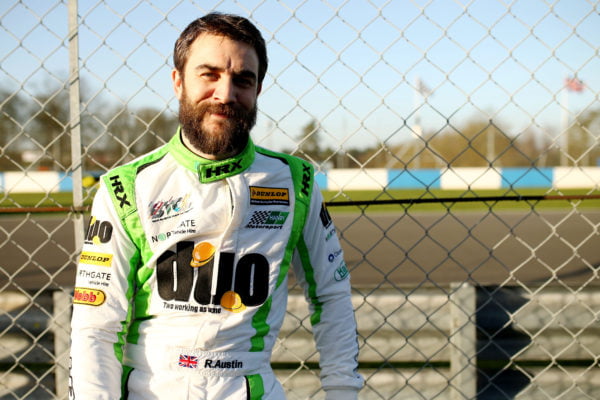 ROB AUSTIN RETURNS WITH POWER MAXED RACING • BTCC