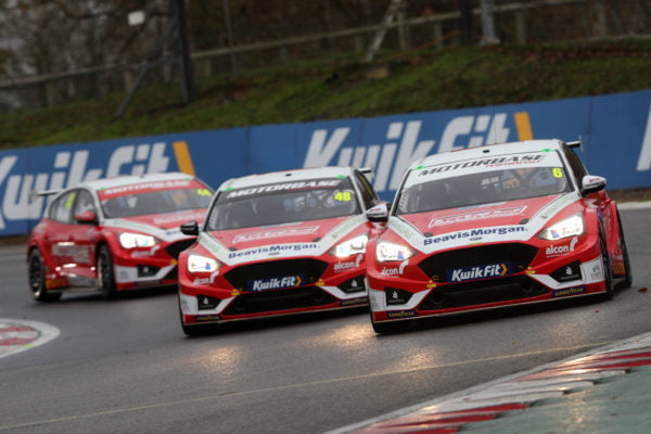 MOTORBASE PERFORMANCE CELEBRATES SUCCESS AT BRANDS HATCH • BTCC
