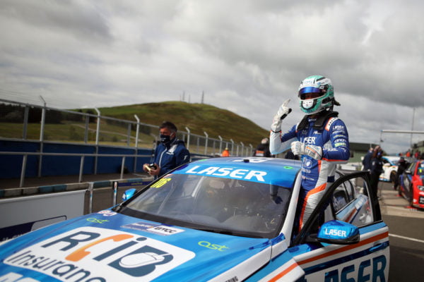 SUTTON SECURES FANS’ DRIVER OF THE YEAR • BTCC