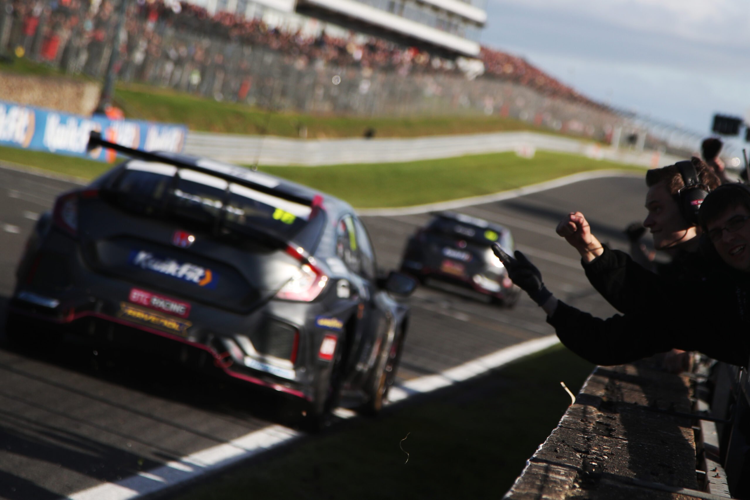DRIVER SPOTLIGHT: SENNA PROCTOR • BTCC
