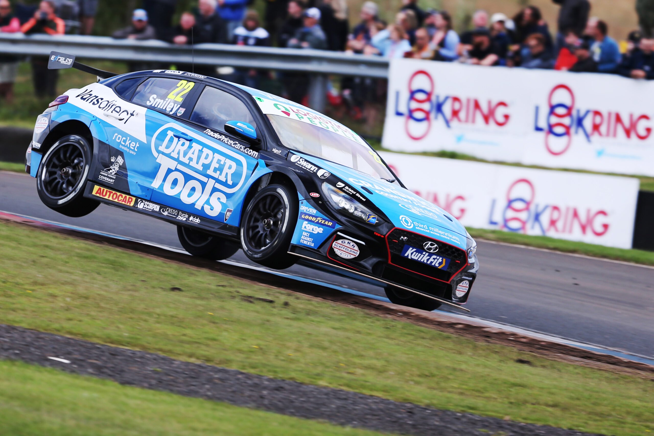 DRIVER SPOTLIGHT: CHRIS SMILEY • BTCC