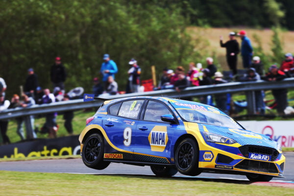 CAMMISH 'KEEPING HEAD UP' AFTER TRYING KNOCKHILL WEEKEND • BTCC