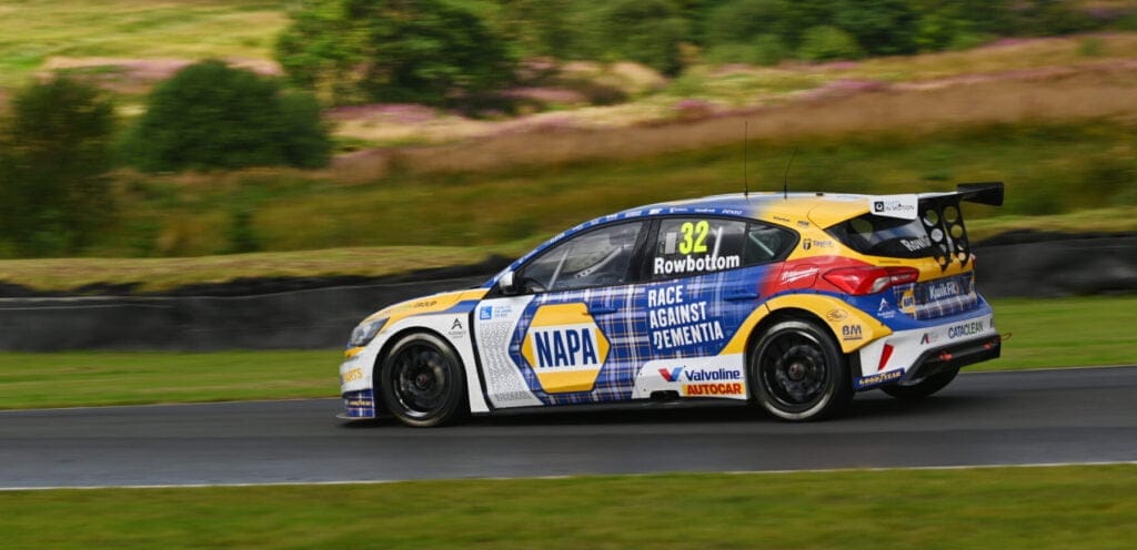 Double Top For Dan Rowbottom • BTCC