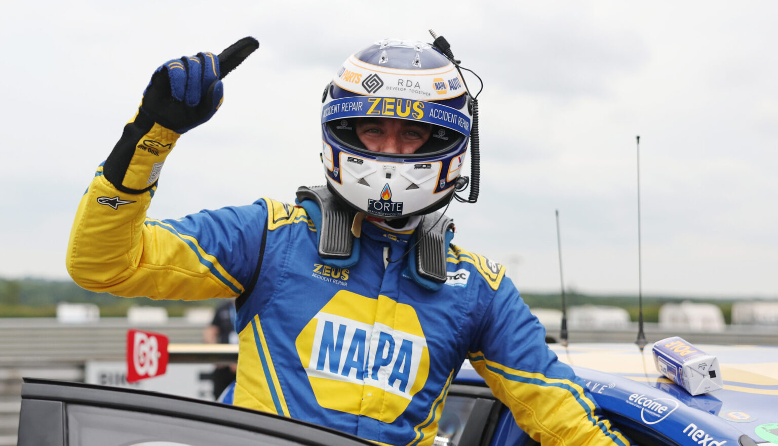 Cammish Converts Pole Into Victory At Snetterton • BTCC