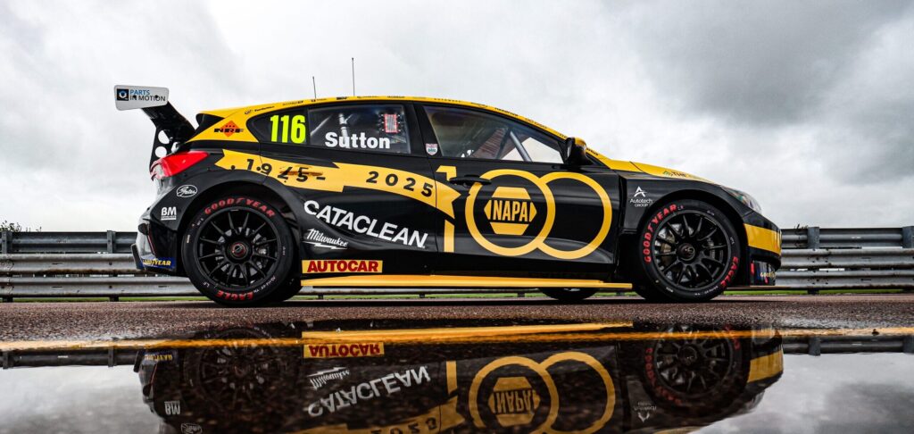 Ash Sutton Heads Wet-dry FP1 Session At Thruxton • BTCC