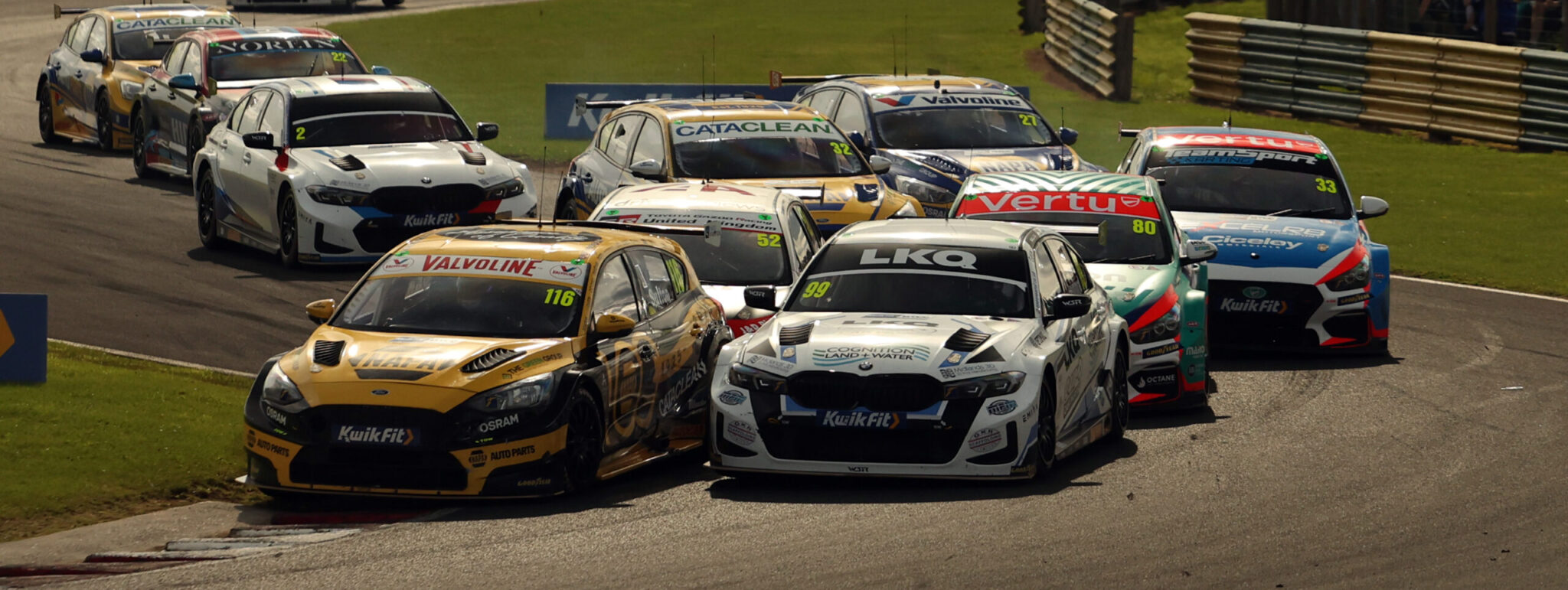 Sutton Wins BTCC Barnstormer • BTCC