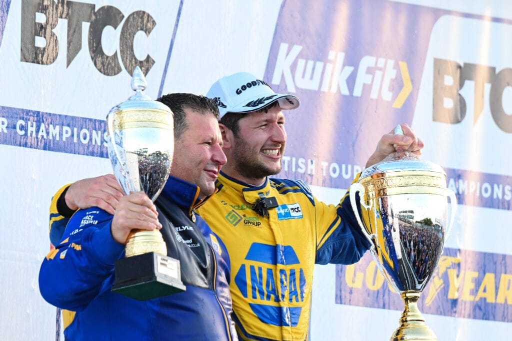 NAPA Racing UK: Four The Record • BTCC