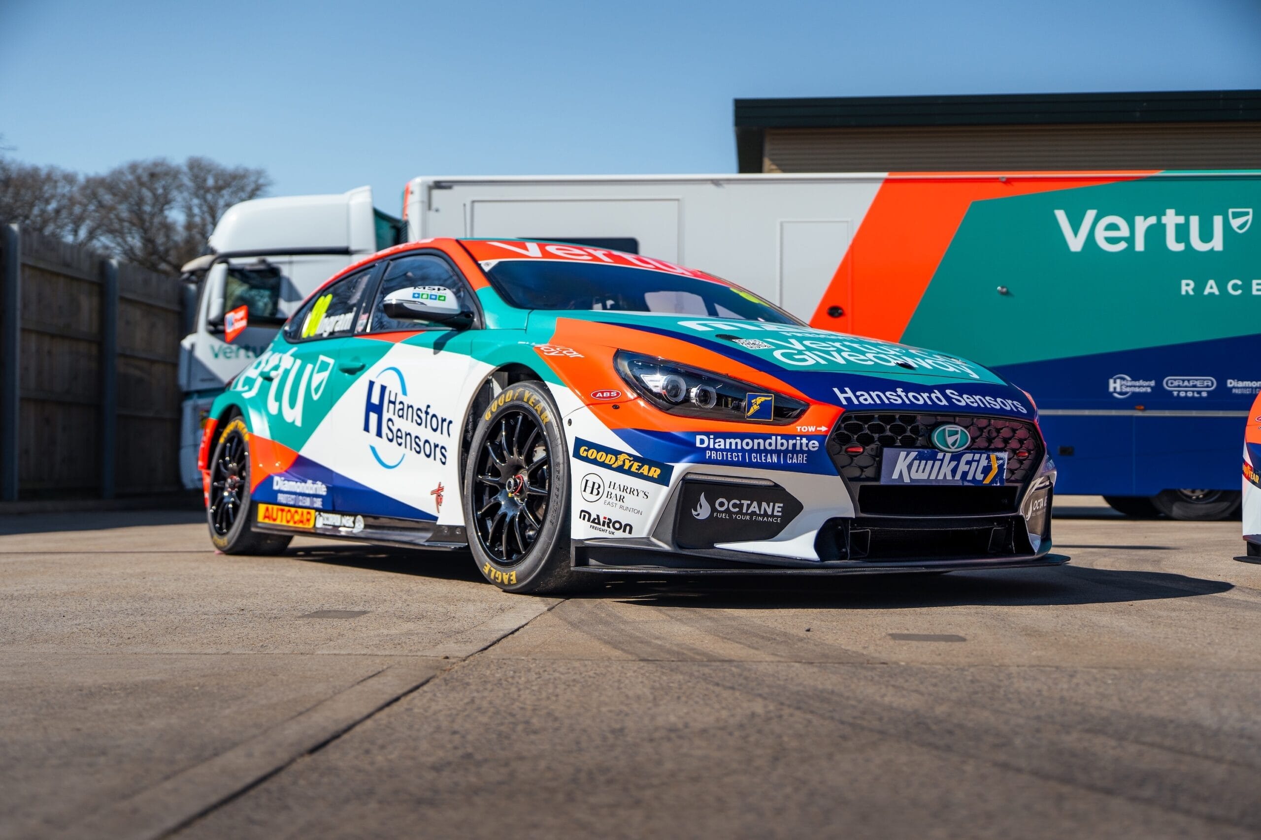 Team VERTU Reveals 2026 BTCC Challenger • BTCC